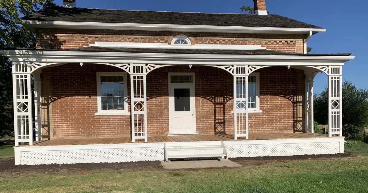 elson-miles-farmhouse-b-e-construction-ltd
